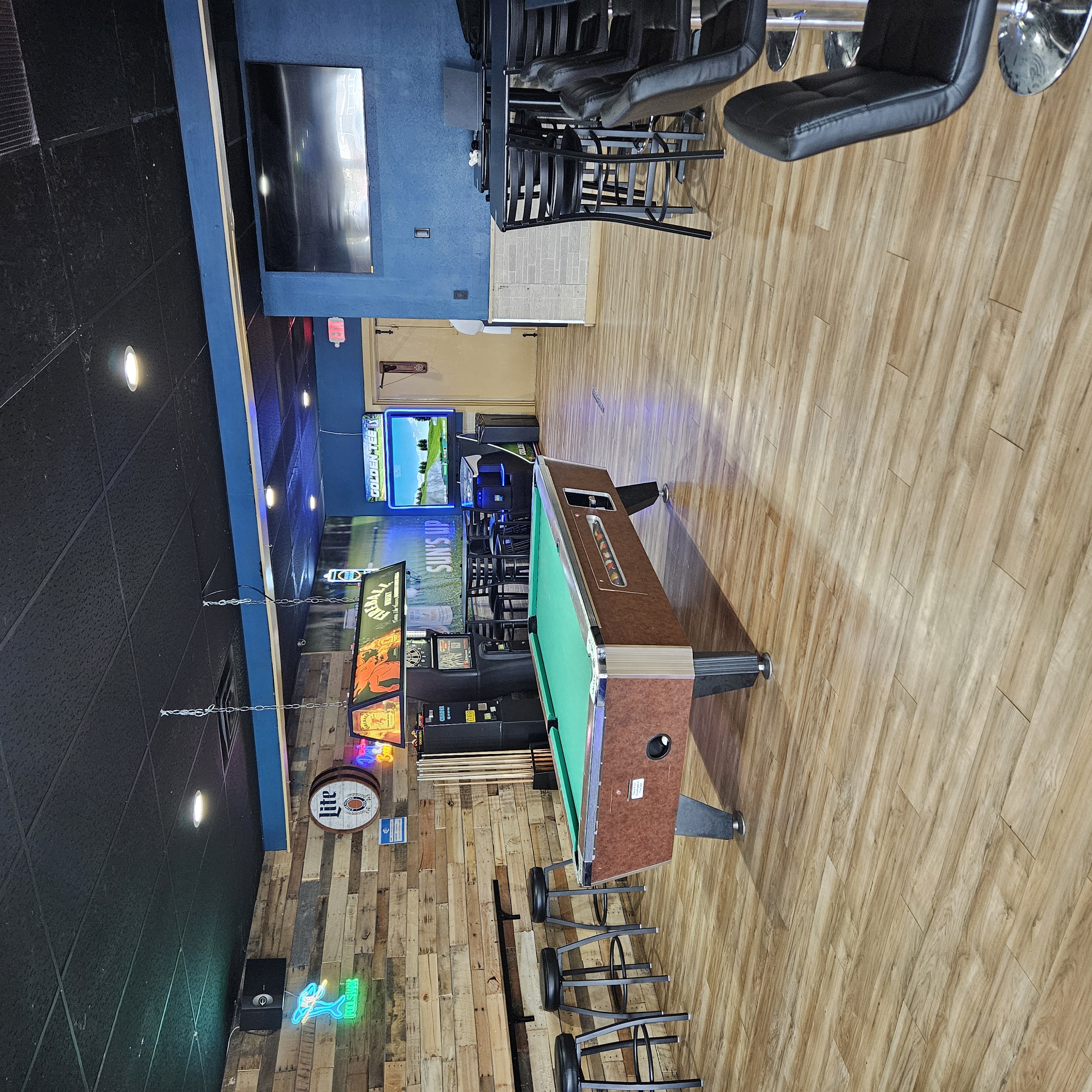 ColupasPub - Neighborhood Pub in Granger, Indiana